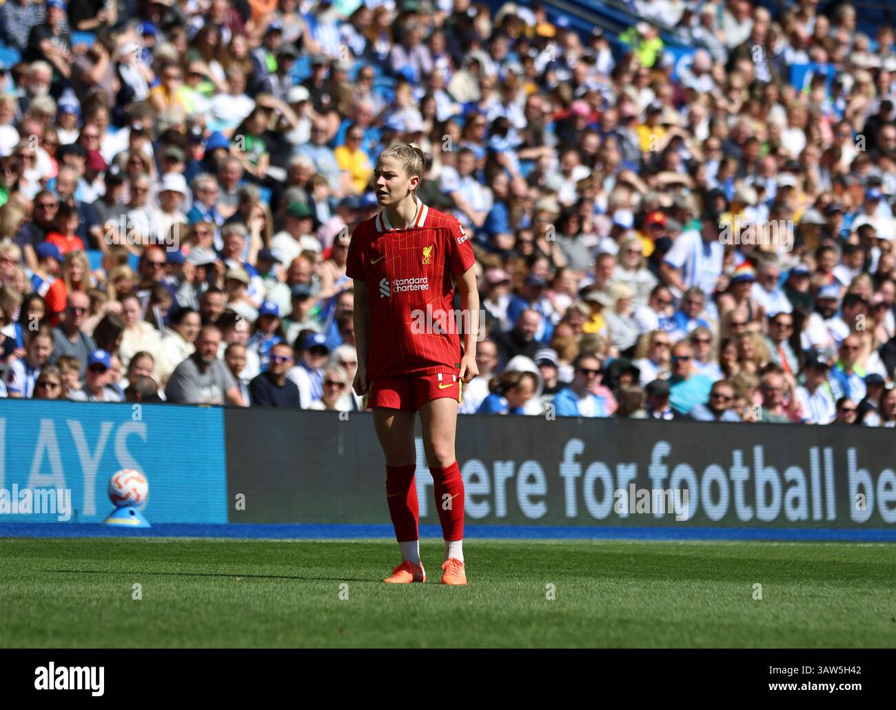 Brighton, England, on 19 April 2025. Marie Hobinger (Liverpool 14 ...