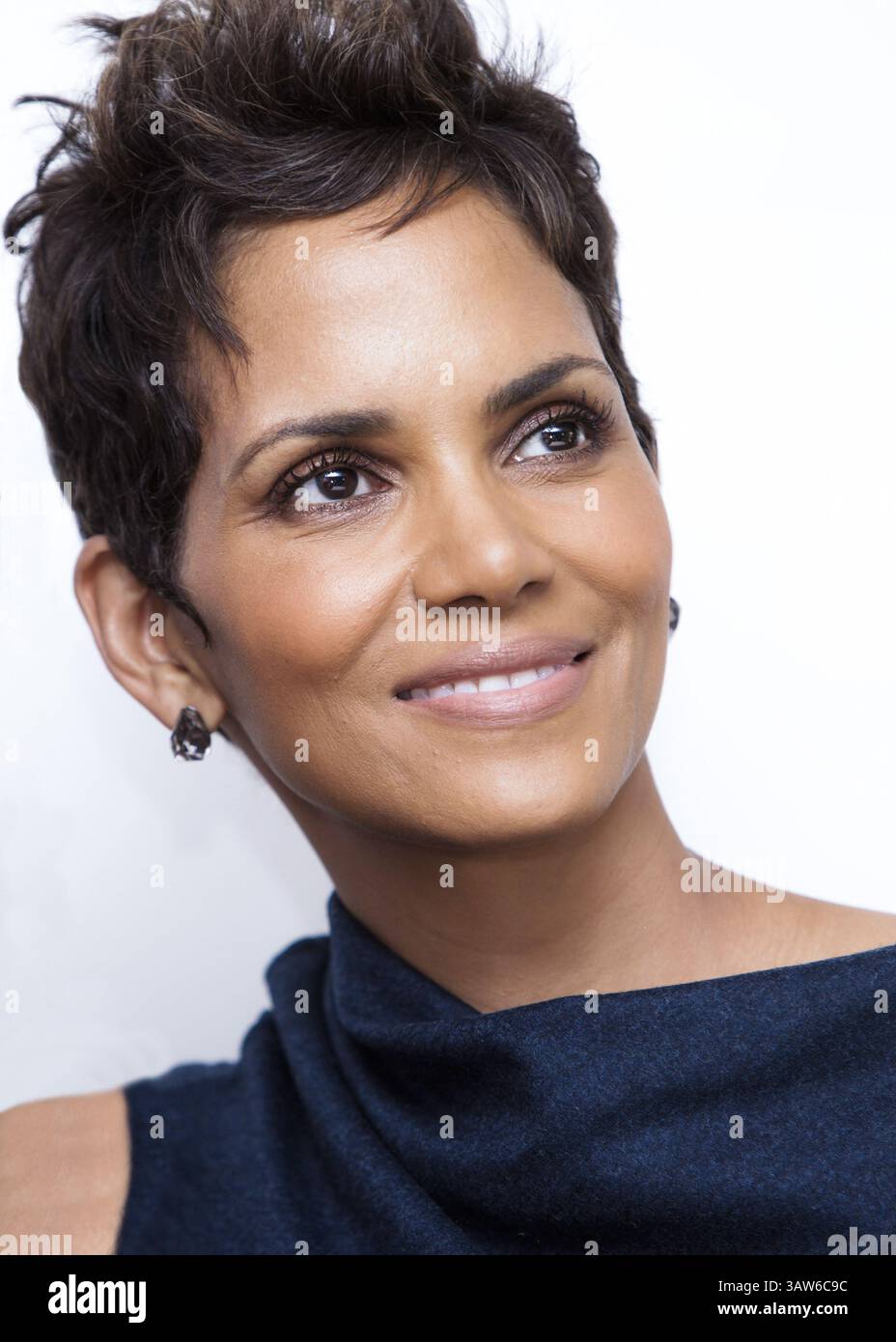 March 13, 2013 - Hollywood, California, U.S. - HALLE BERRY promotes ...