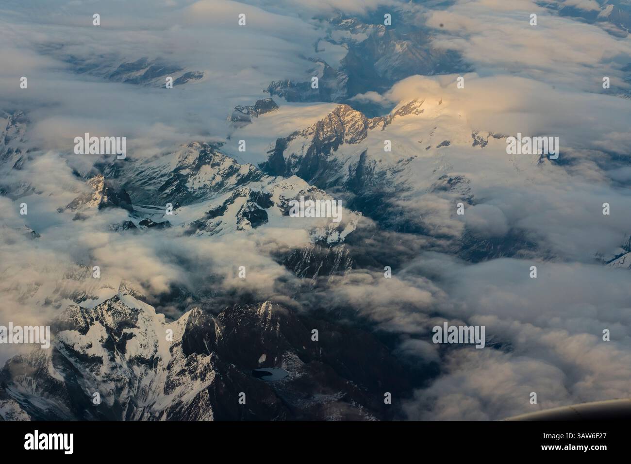 Milan alps hi-res stock photography and images - Alamy