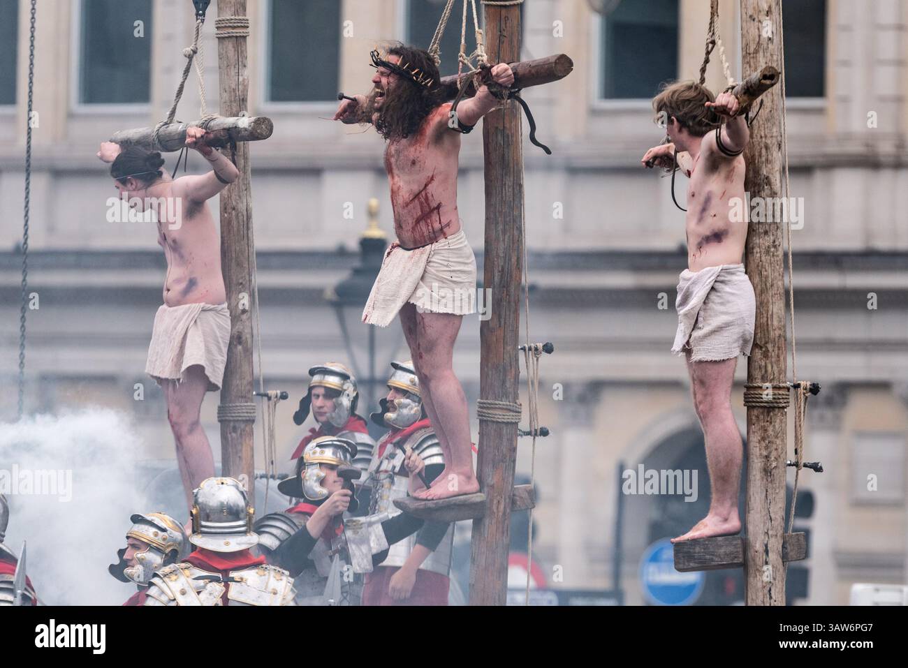 Jesus crucifixion on cross hi-res stock photography and images - Alamy