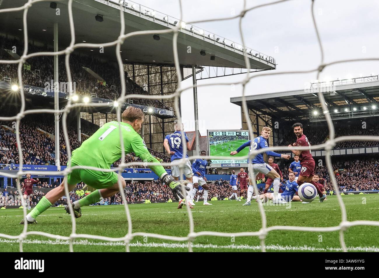 Everton liverpool 2025 2 april hi-res stock photography and images - Alamy