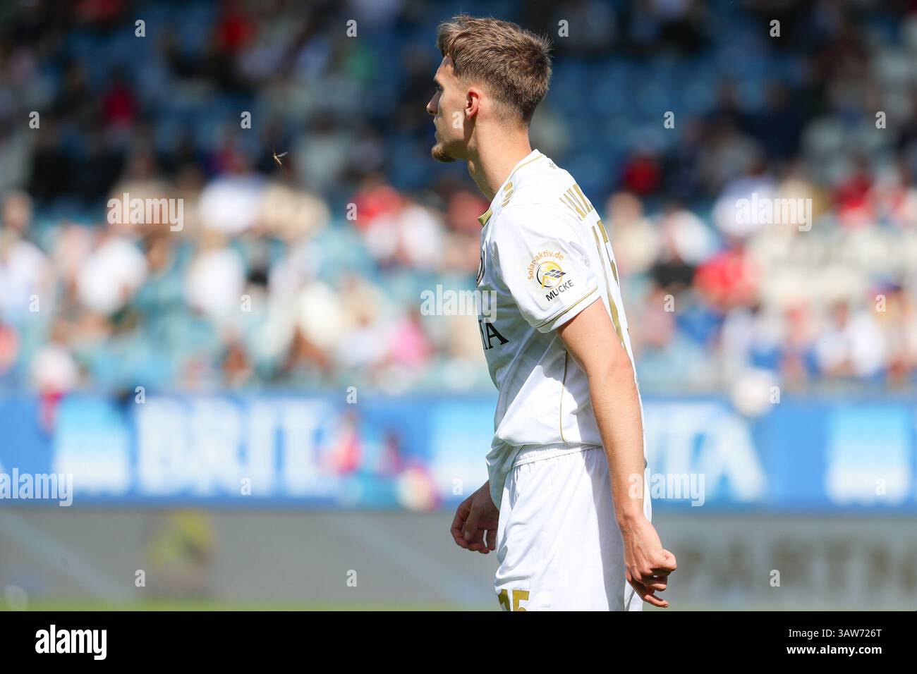 Wiesbaden, Deutschland 19. April 2025: 3. Liga - 2024/2025 - SV Wehen ...