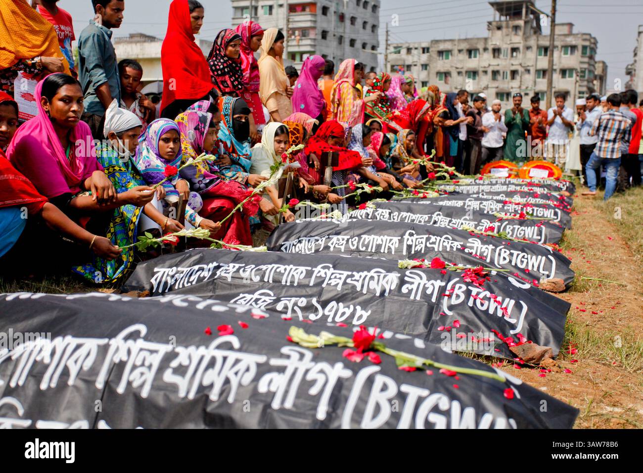 Apr 23, 2016 - Dhaka, , Bangladesh - Bangladeshis observe the third ...