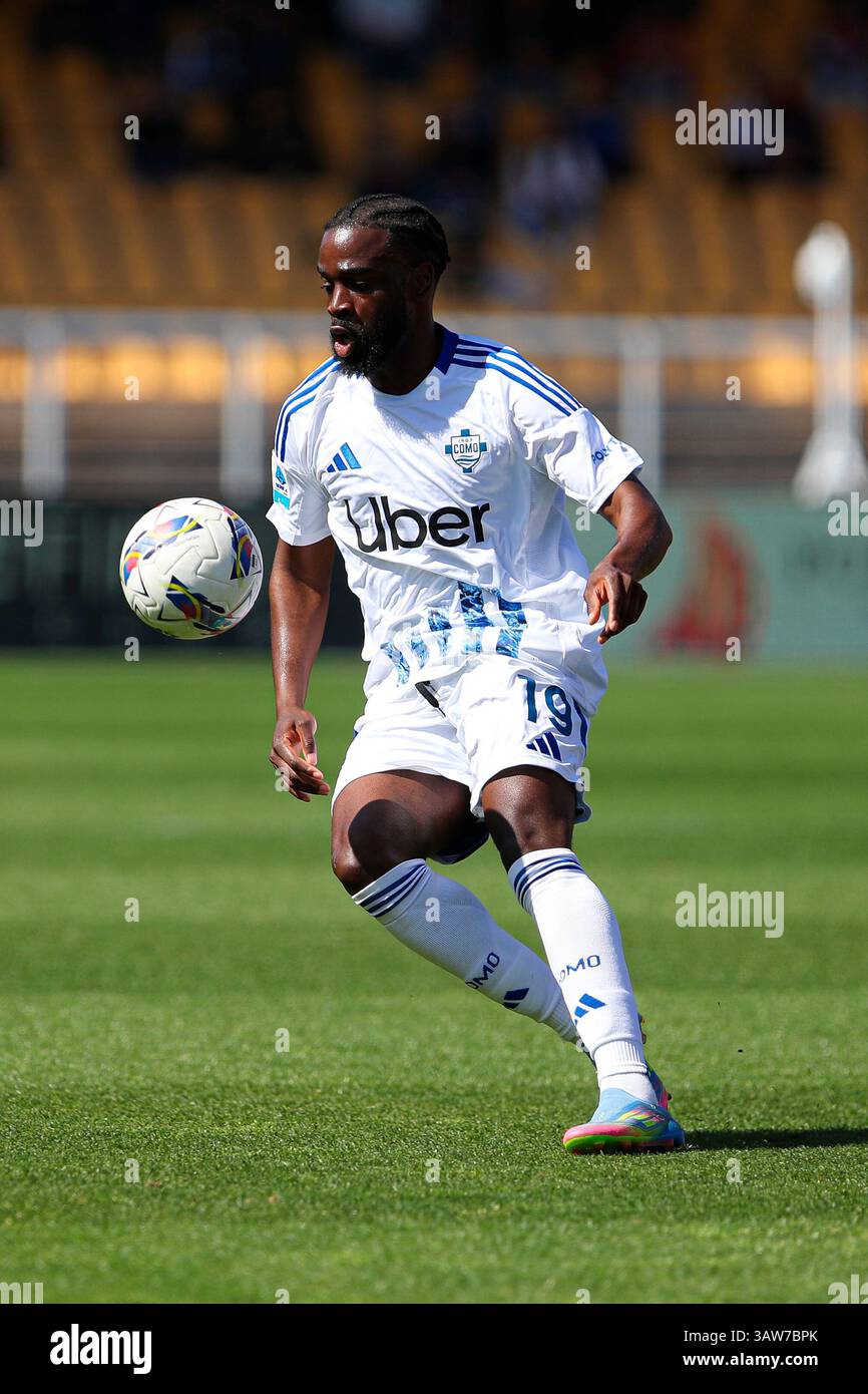 Lecce, Italy. 19th Apr, 2025. Jonathan Ikone of Como 1907 in action in ...