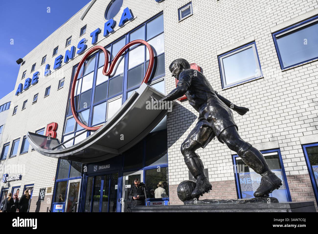 HEERENVEEN - Statue of Abe Lenstra at the main entrance of the stadium ...
