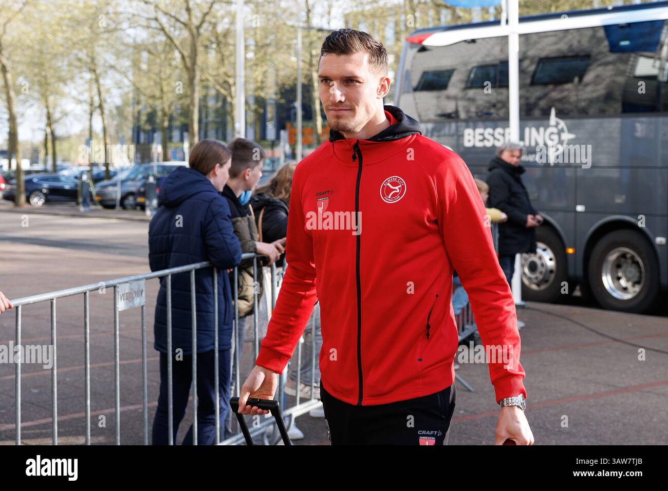 Heerenveen, Netherlands. 19th Apr, 2025. HEERENVEEN, 19-04-2025, Abe Lenstra stadium, season ...