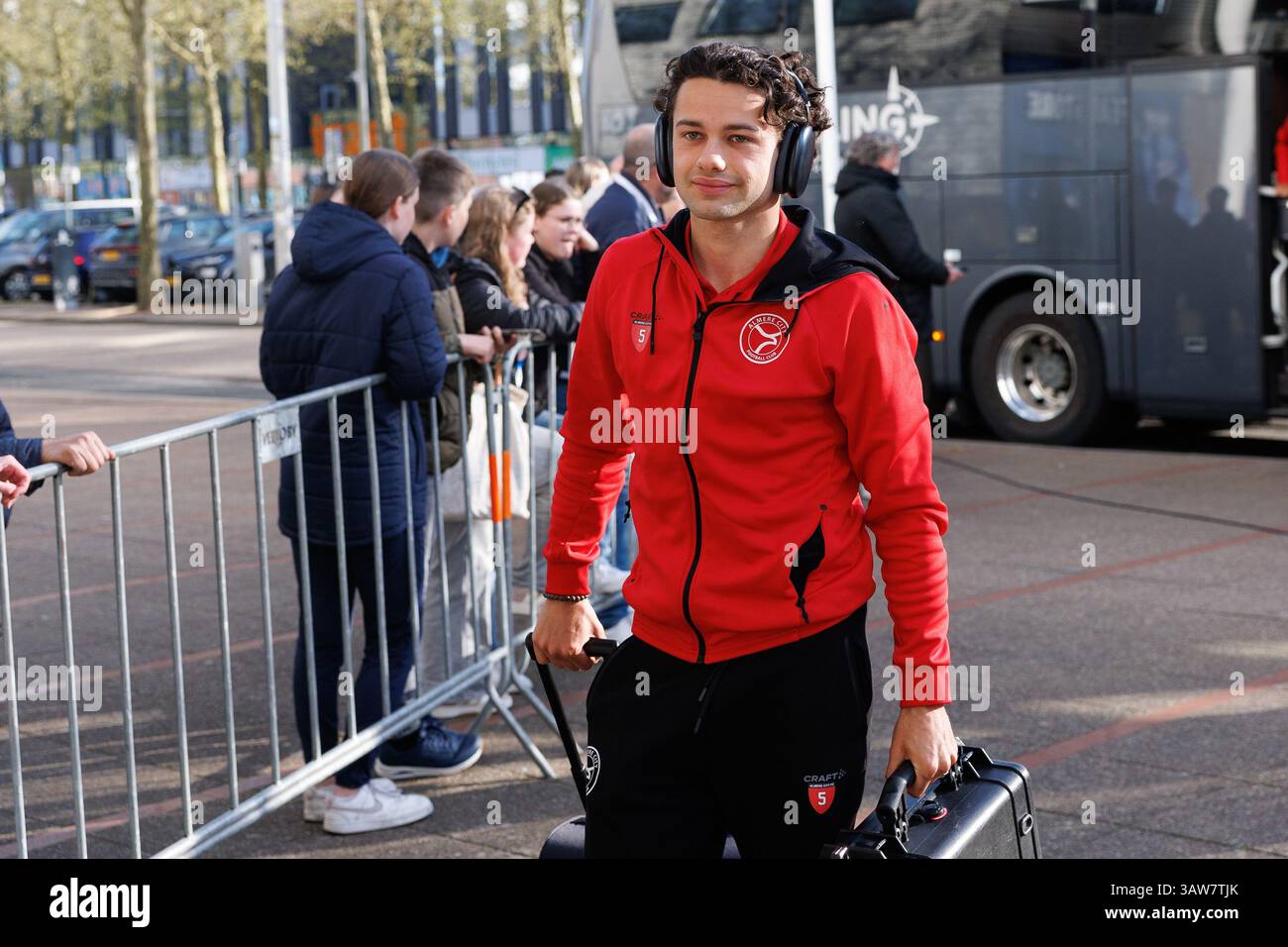 Heerenveen, Netherlands. 19th Apr, 2025. HEERENVEEN, 19-04-2025, Abe Lenstra stadium, season ...