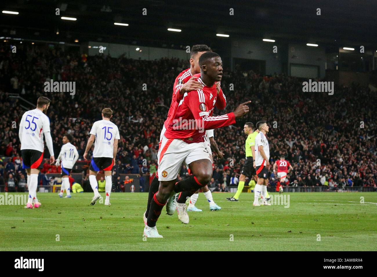 Manchester, UK. 17th Apr, 2025. Manchester United midfielder Kobbie ...