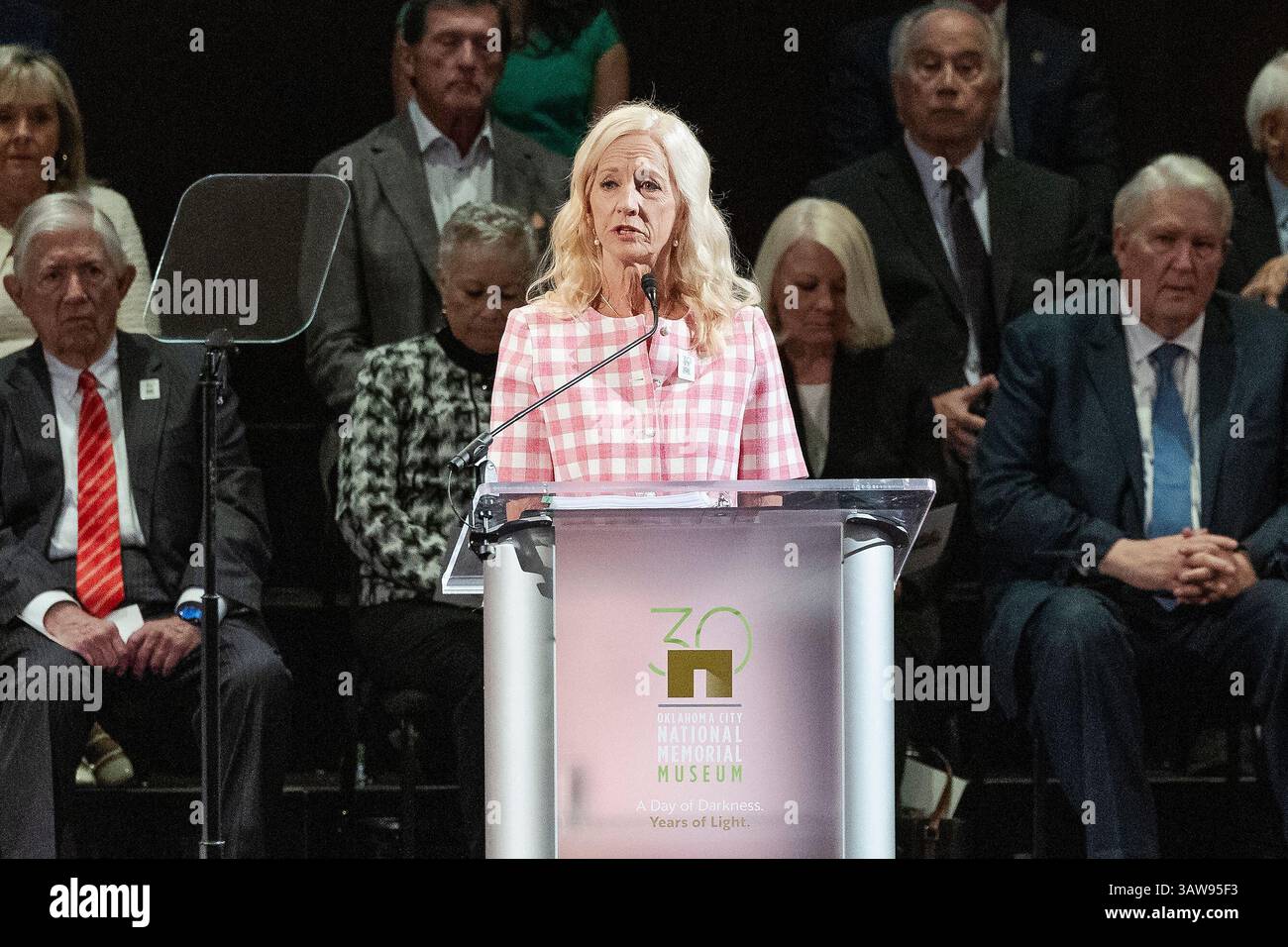 Dr. Susan Chambers welcomes guest, family and friends during the 30th anniversary memorial ...