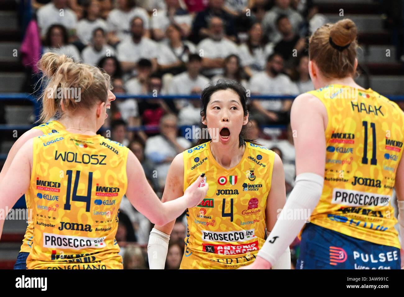Milan, Italy. 19th Apr, 2025. Ting Zhu of Imoco Coneglianoo celebrate ...