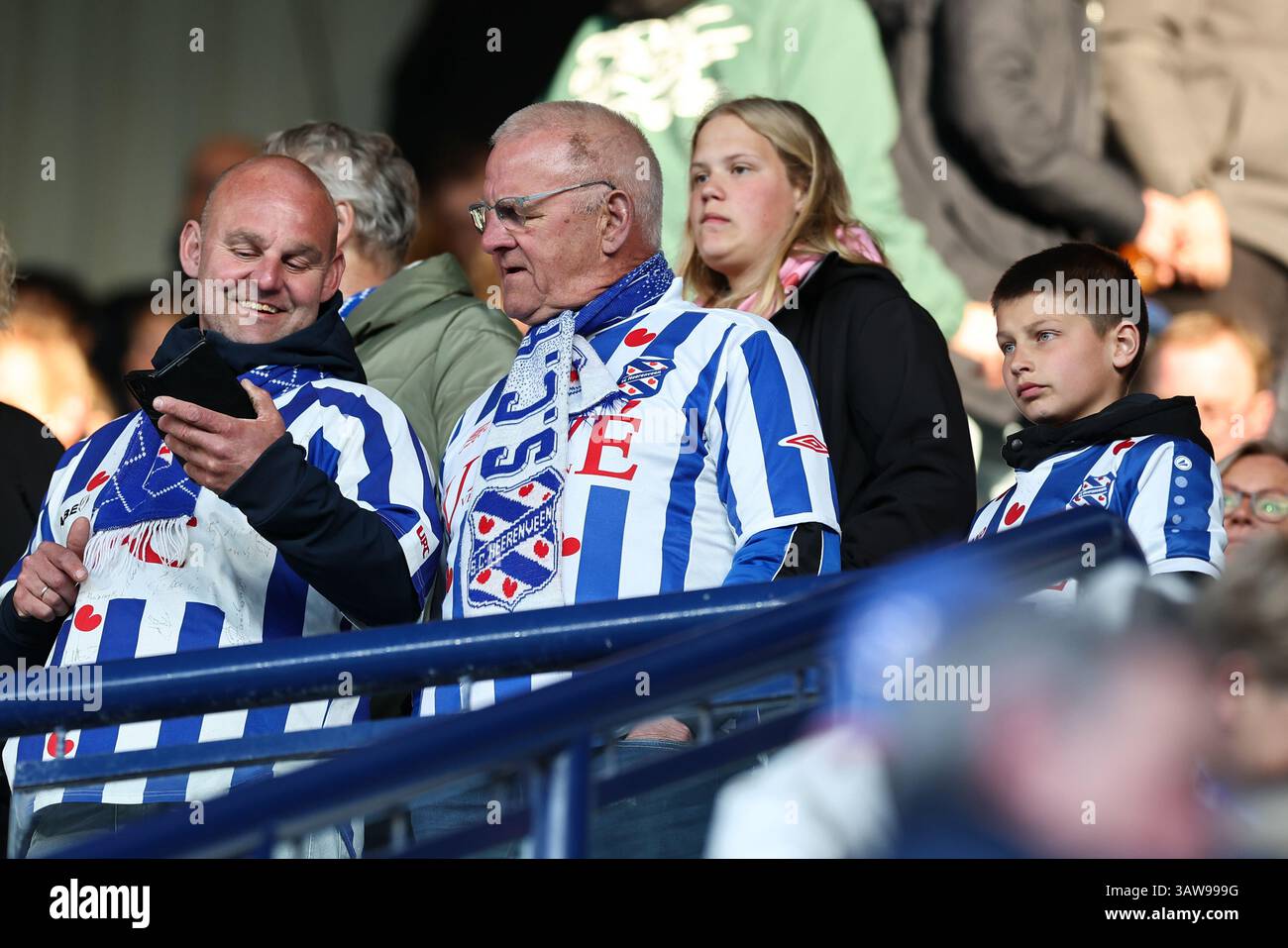 HEERENVEEN, 19-04-2025, Abe Lenstra stadium, season 2024/2025, Dutch Eredivisie Football, during ...