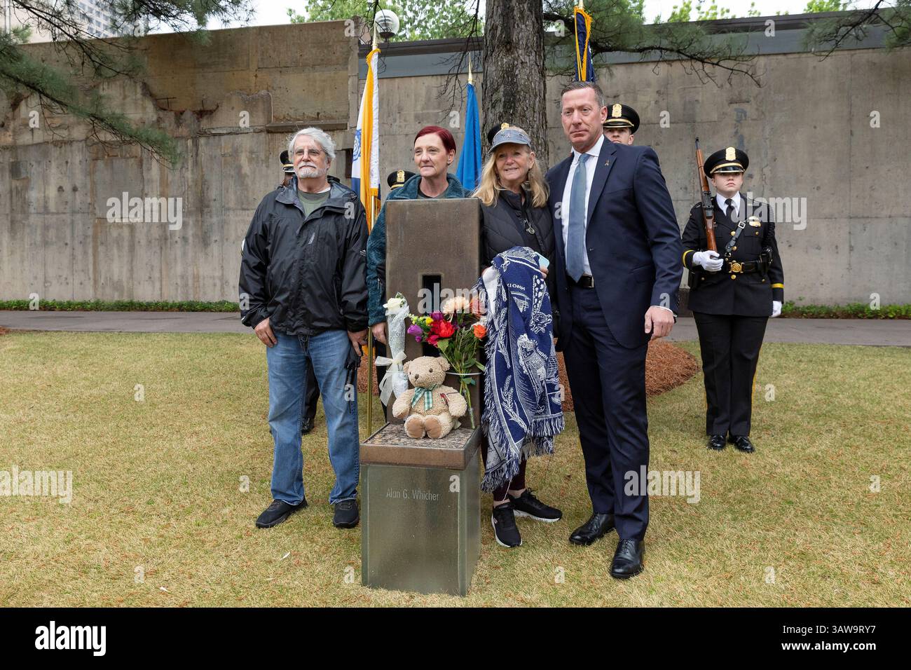 U.S. Secret Service Director Sean Curran, right, poses for a photo with ...