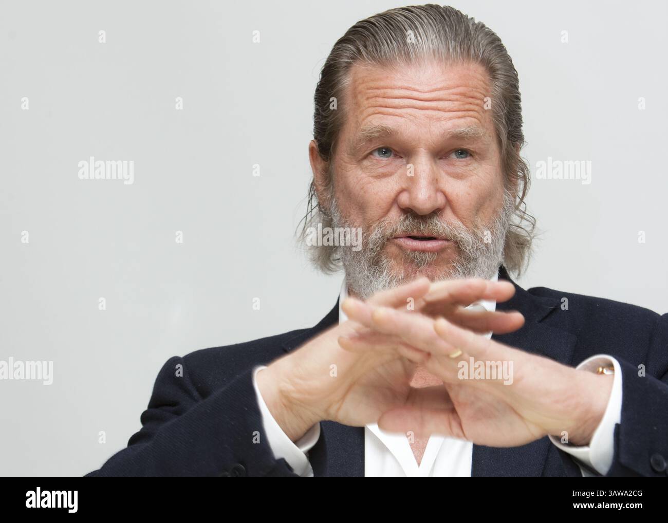 November 23, 2010 - Hollywood, California, U.S. - JEFF BRIDGES promotes ...