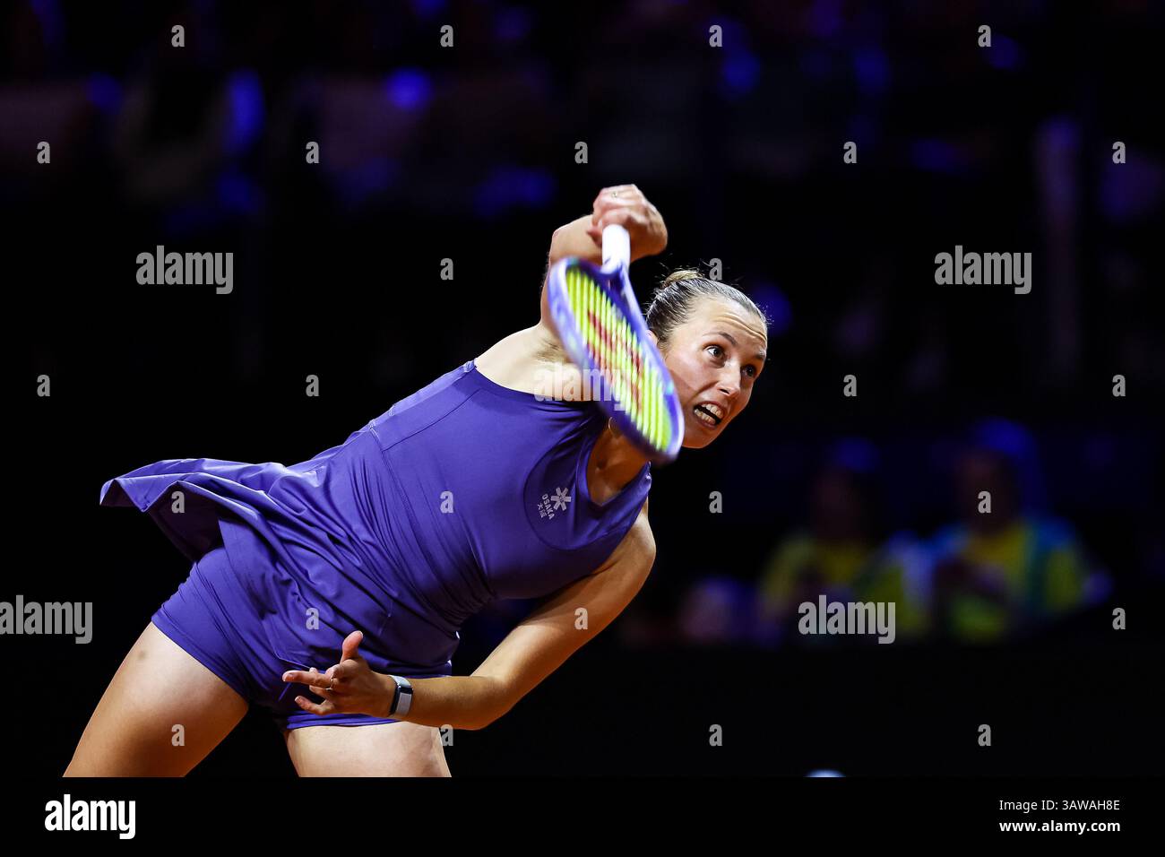 Stuttgart, Deutschland. 19th Apr, 2025. Im Bild Elise Mertens Aryna ...