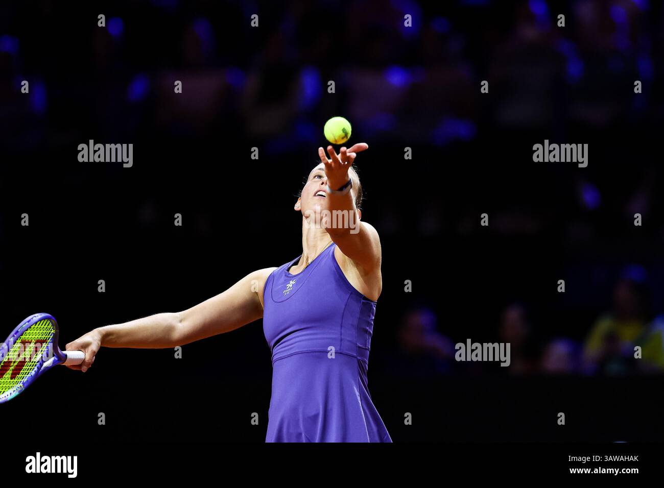 Aryna sabalenka vs elise mertens bel hi-res stock photography and ...
