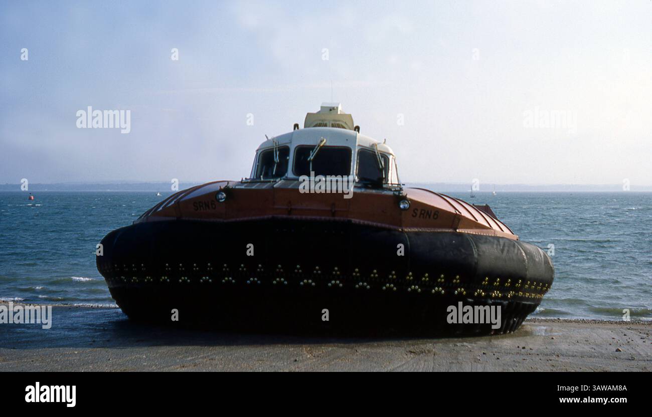 Hoverferries hi-res stock photography and images - Alamy