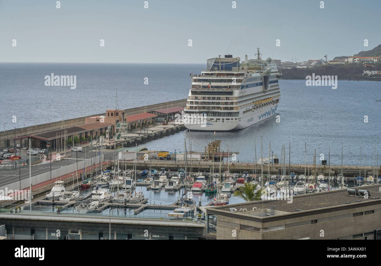 Aida Blu Kreuzfahrtschiff im Hafen, Puerto de Santa Cruz de La Palma ...
