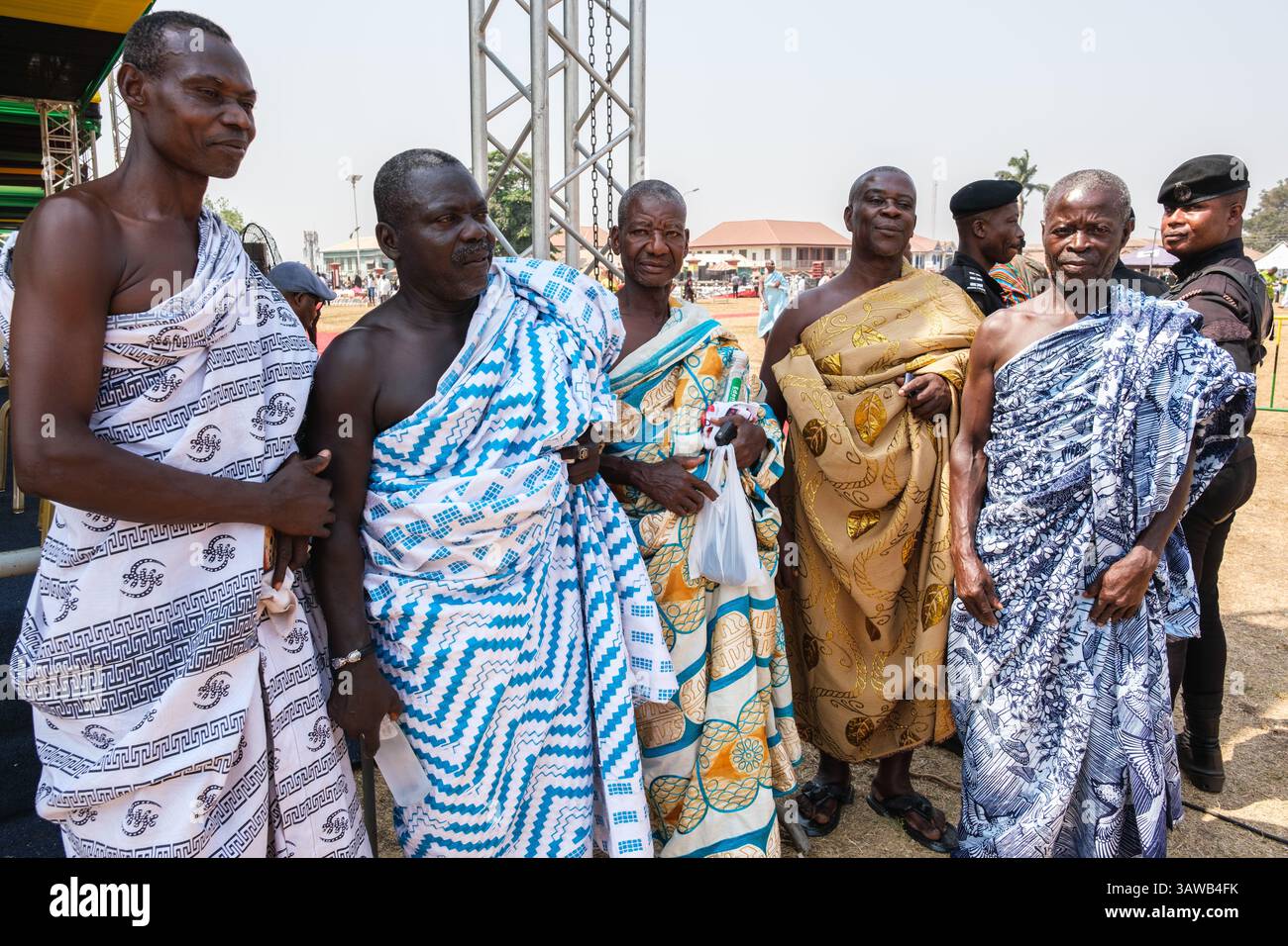 Traditional clothing ghana hi-res stock photography and images - Alamy