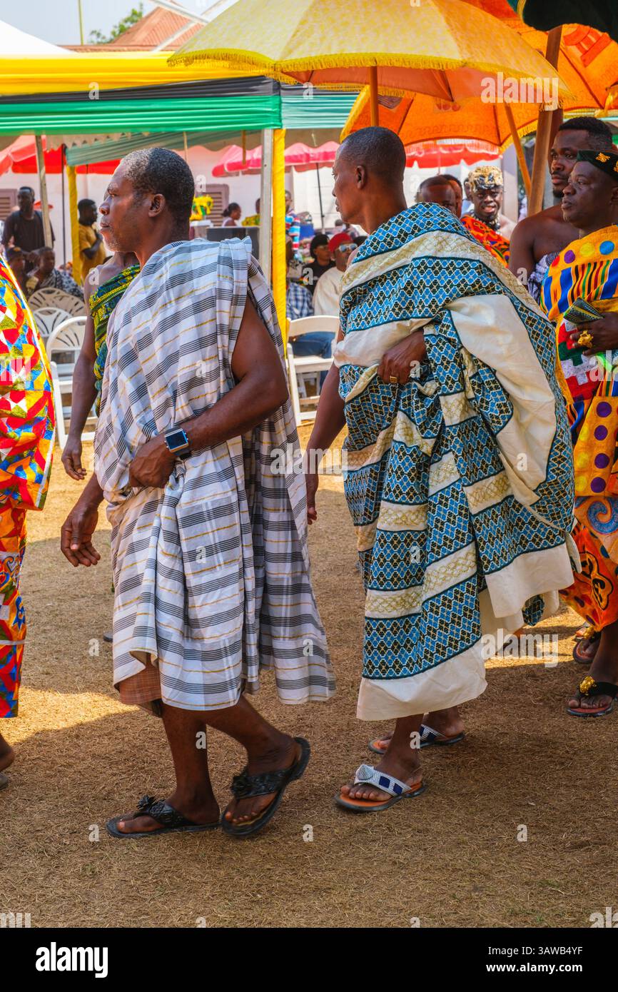 Traditional clothing ghana hi-res stock photography and images - Alamy
