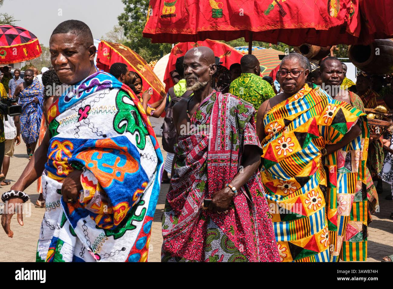 Traditional clothing ghana hi-res stock photography and images - Alamy