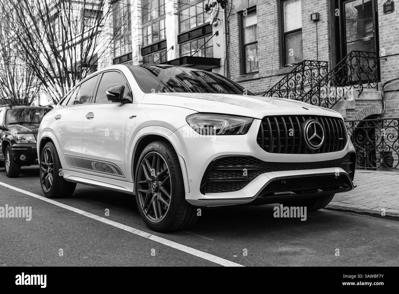 Mercedes benz gle 53 Black and White Stock Photos & Images - Alamy