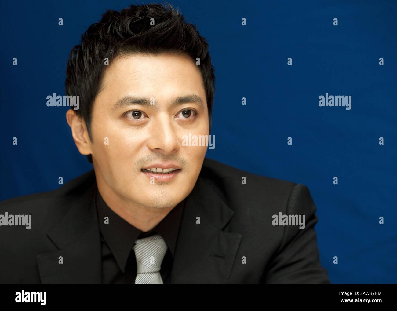 November 18, 2010 - Hollywood, California, U.S. - Actor Dong-gun Jang ...