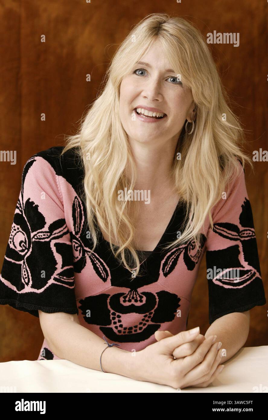 November 27, 2006 - Los Angeles, California, U.S. - LAURA DERN promotes ...