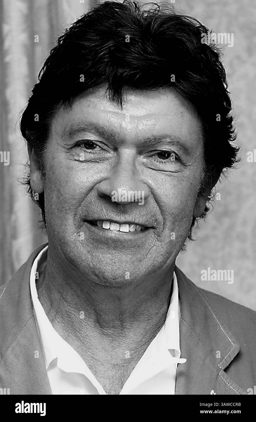 September 21, 2004 - Hollywood, California, U.S. - Musician Robbie ...