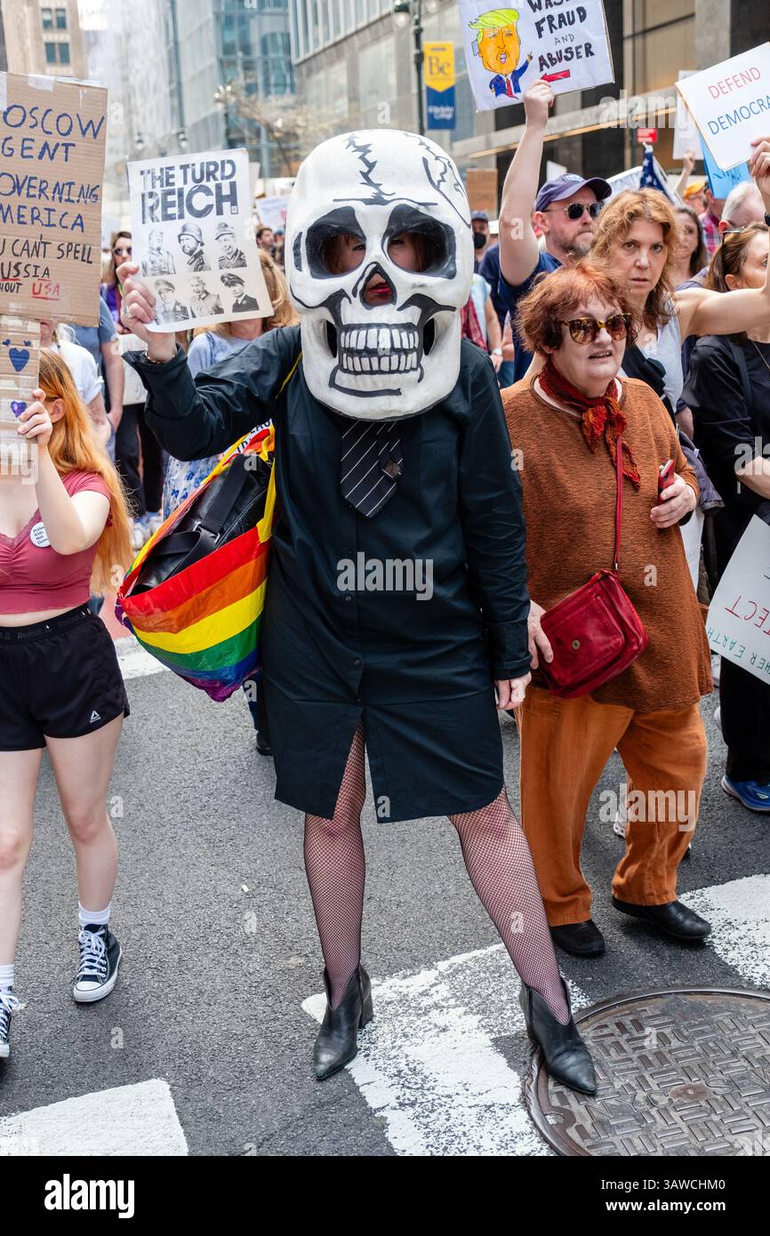 New York, NY, USA. 19th Apr, 2025. Thousands rallied in front of the ...