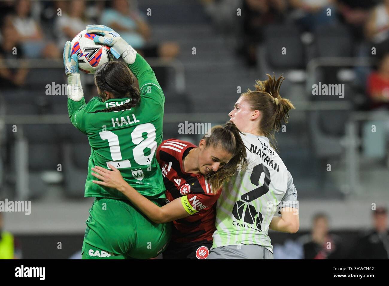 Parramatta, Australia. 19th Apr, 2025. Aimee Hall (L), Amy Harrison (C ...