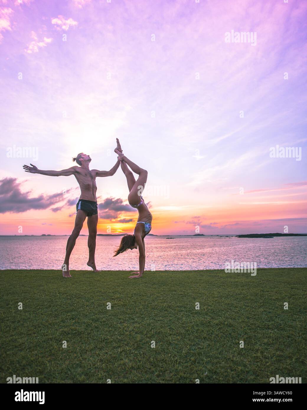 Acrobatic pose hi-res stock photography and images - Alamy