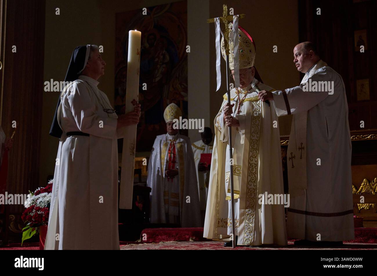 Louis Sako, center, patriarch of Iraq's Chaldean Catholic Church ...