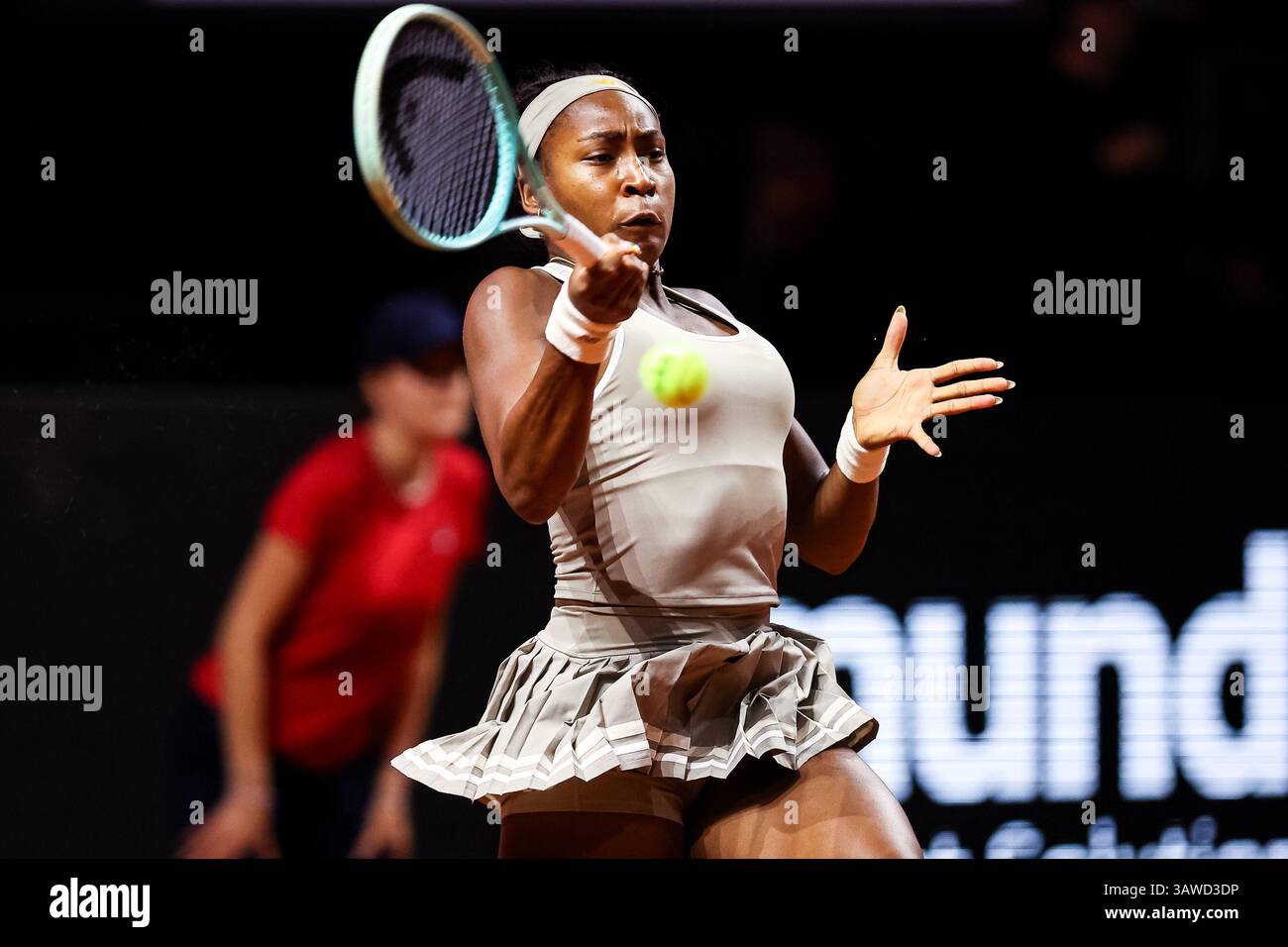 Stuttgart, Deutschland. 19th Apr, 2025. Im Bild Coco Gauff Coco Gauff USA vs Jasmine Paolini ITA ...