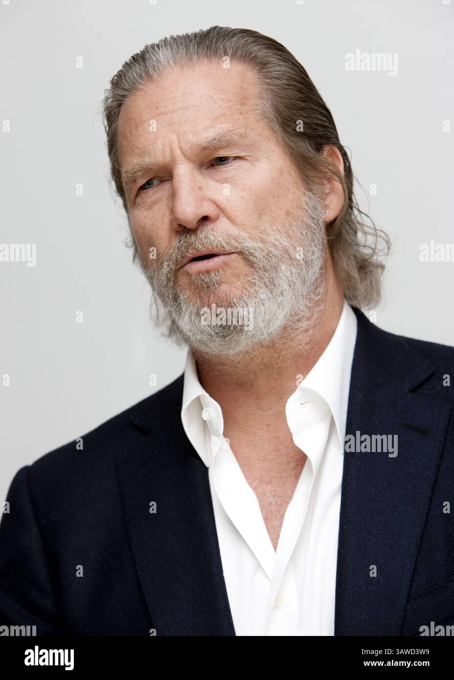 November 23, 2010 - Hollywood, California, U.S. - JEFF BRIDGES promotes ...