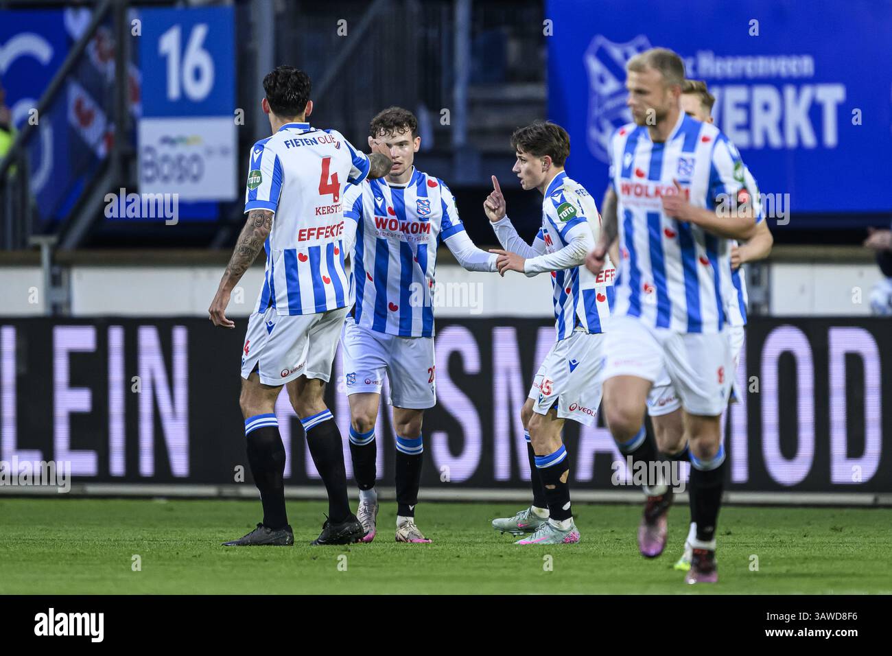 HEERENVEEN - (l-r) Sam Kersten of SC Heerenveen, Jacob Trenskov of SC ...