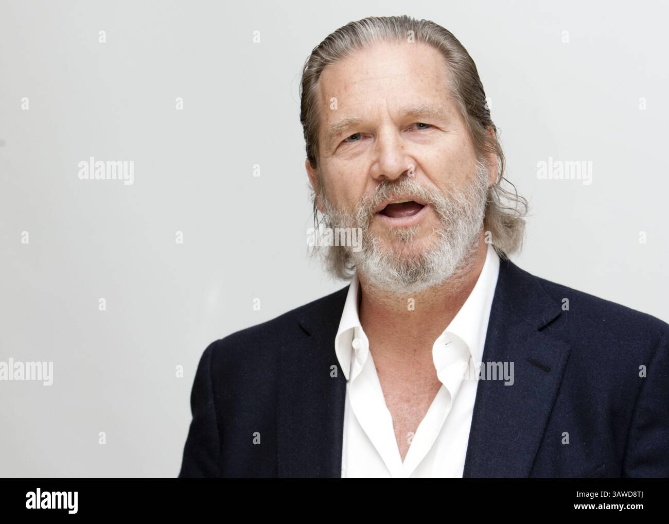 November 23, 2010 - Hollywood, California, U.S. - JEFF BRIDGES promotes ...
