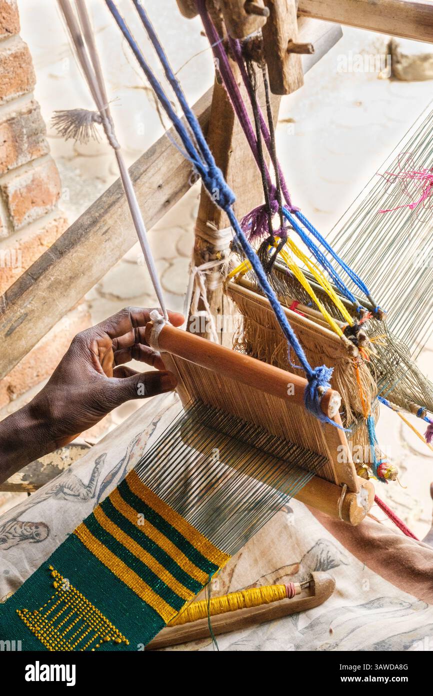 Ghana, Bonwire. Male Kente Cloth Weaver at Bonwire Kente Museum Stock ...