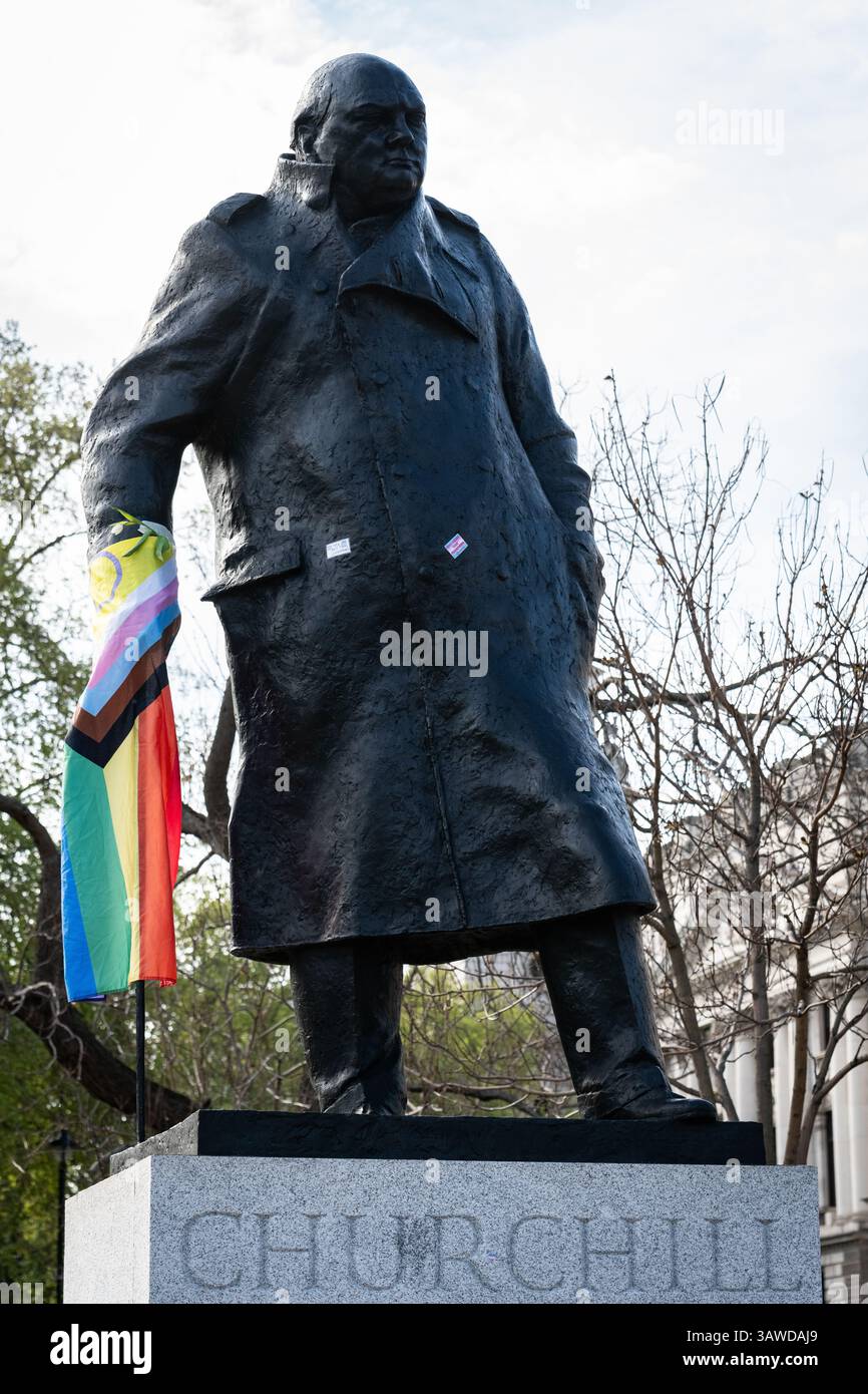 London, UK. 19 April, 2025. The statue of Sir Winston Churchill is ...