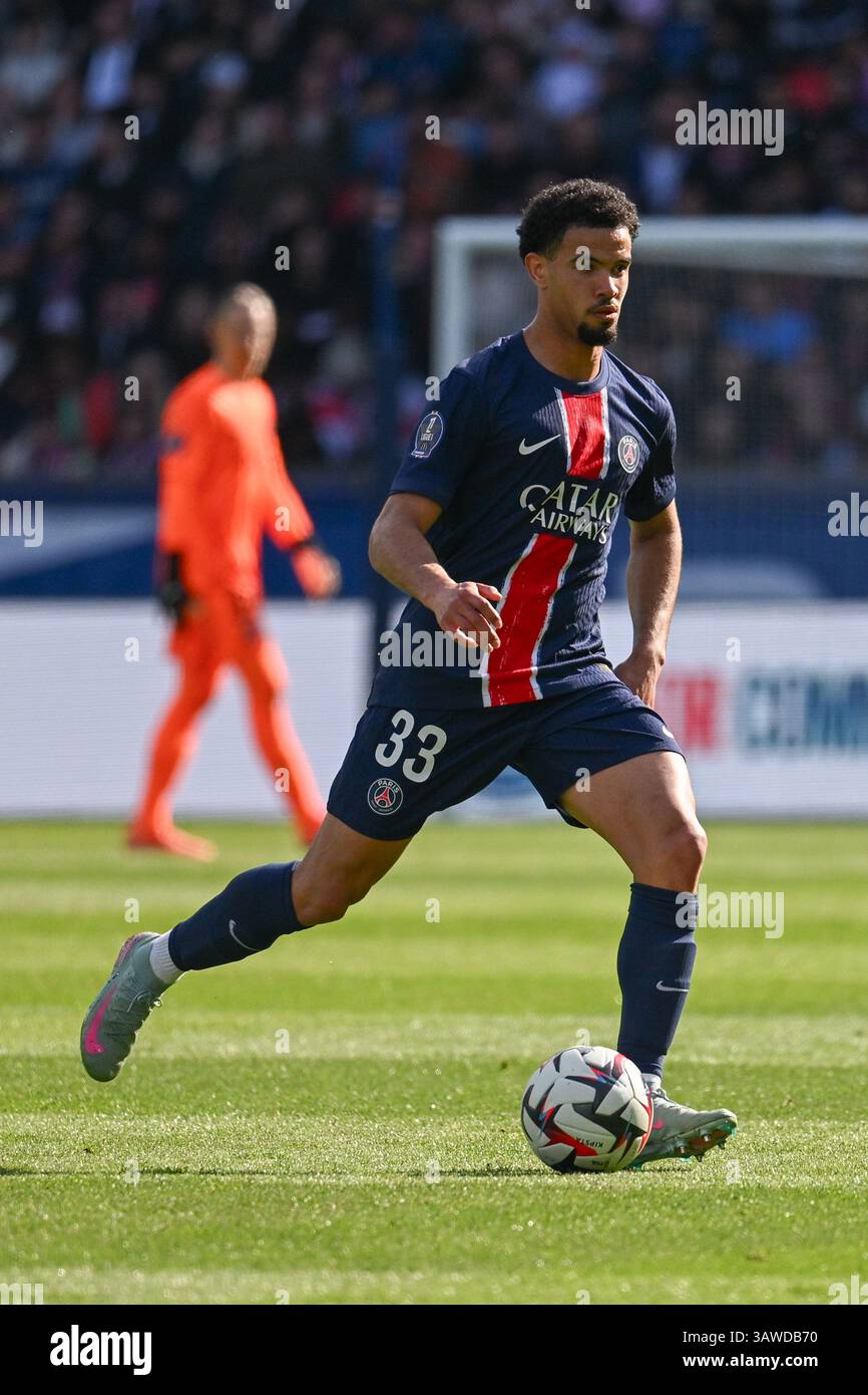 Paris, France. 19th Apr, 2025. Warren Zaire-Emery (M) during the Ligue ...