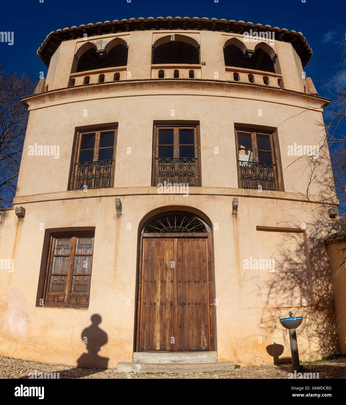 Generalife palace country estate hi-res stock photography and images ...