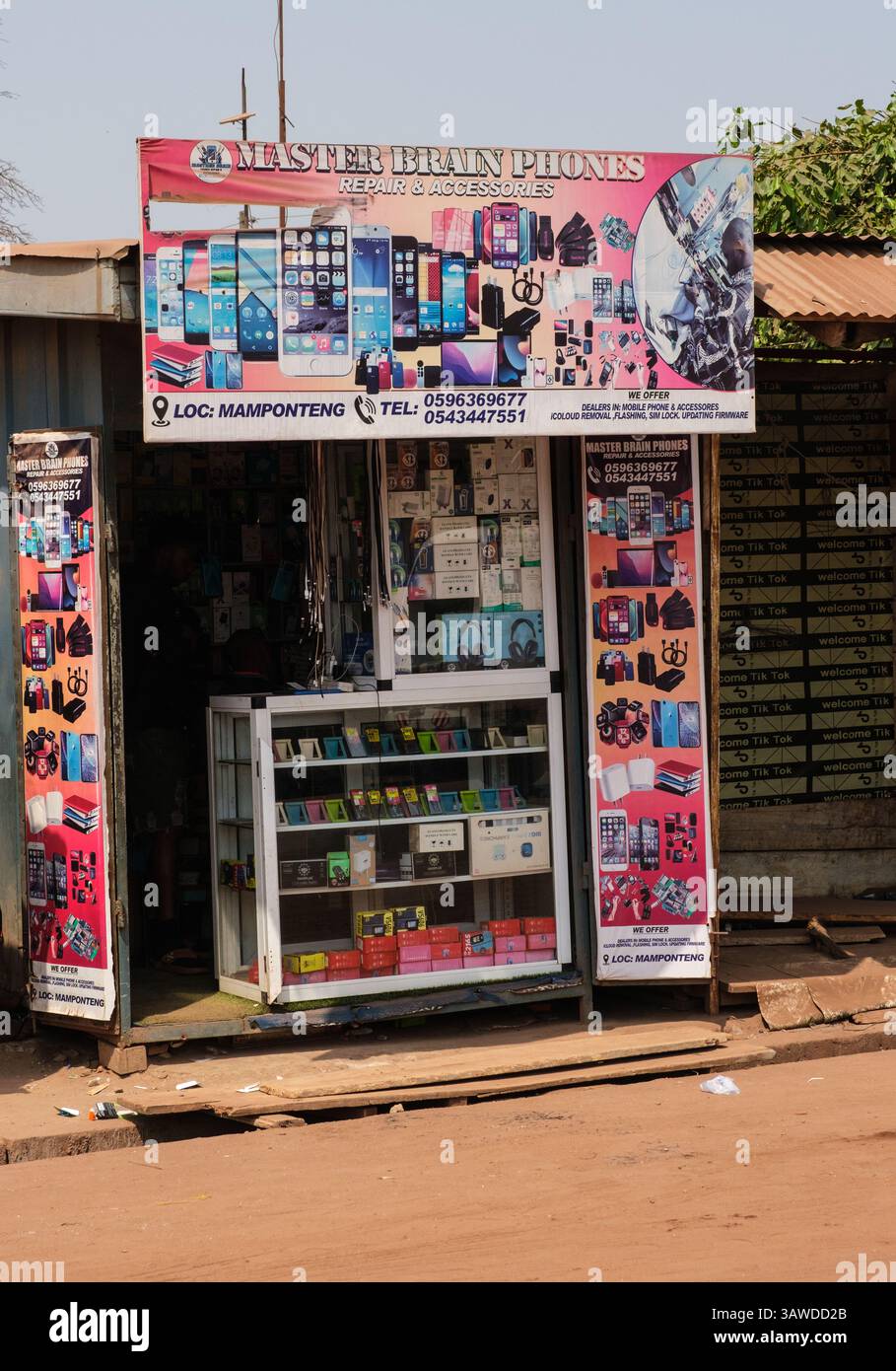 Ghana, Kumasi. Roadside Mobile Phone Shop Stock Photo - Alamy