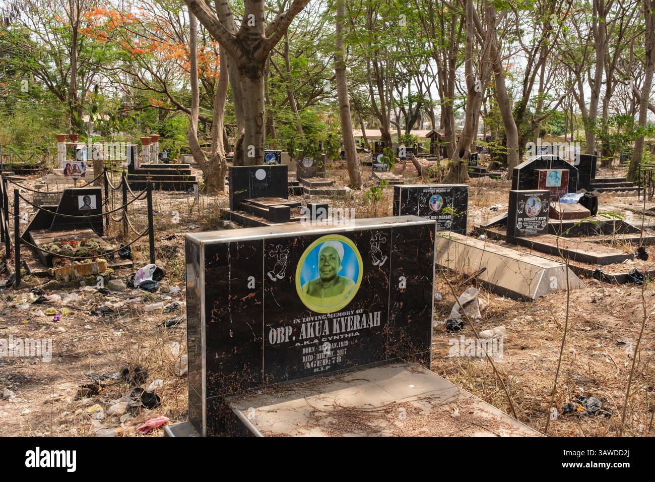 Ghana, Kumasi. Grave Marker in Christian Cemetery Stock Photo - Alamy