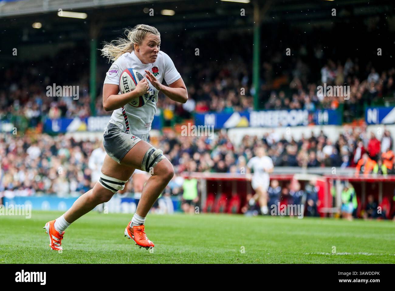Leicester, UK. 19th Apr, 2025. Zoe Aldcroft of England Women goes over ...