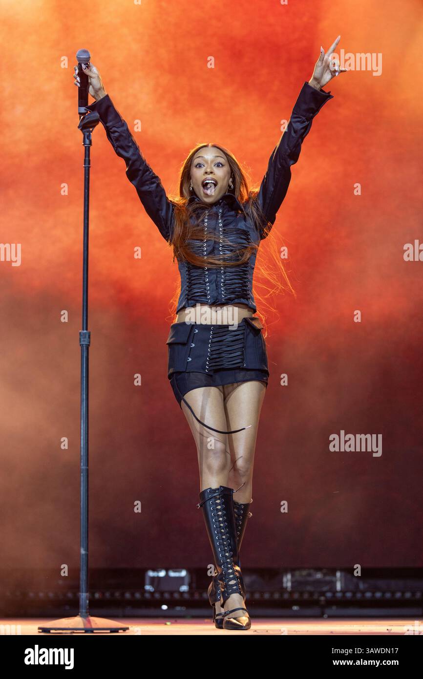 Indio, USA. 18th Apr, 2025. Singer Ravyn Lenae during the Coachella ...