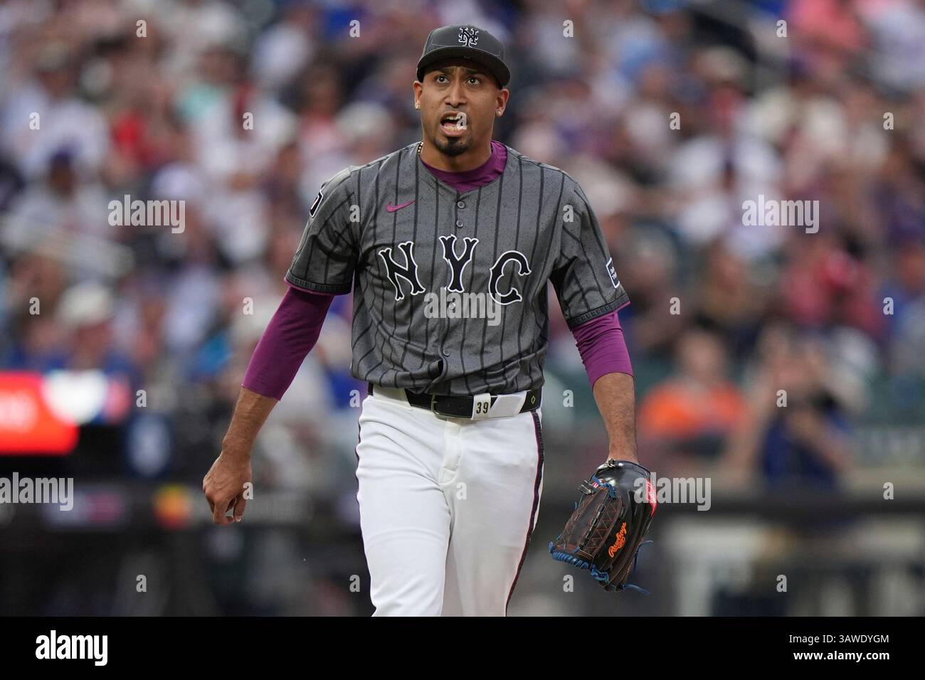 New York Mets pitcher Edwin Díaz reacts after striking out St. Louis ...
