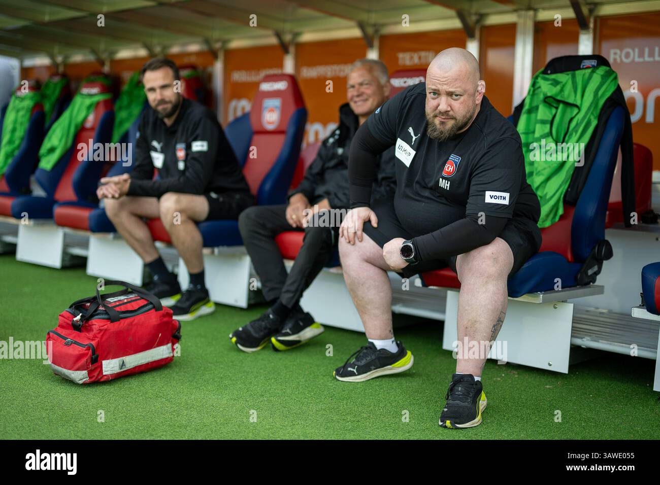 Heidenheim, Deutschland. 19th Apr, 2025. Manuel Henck (FC Heidenheim ...