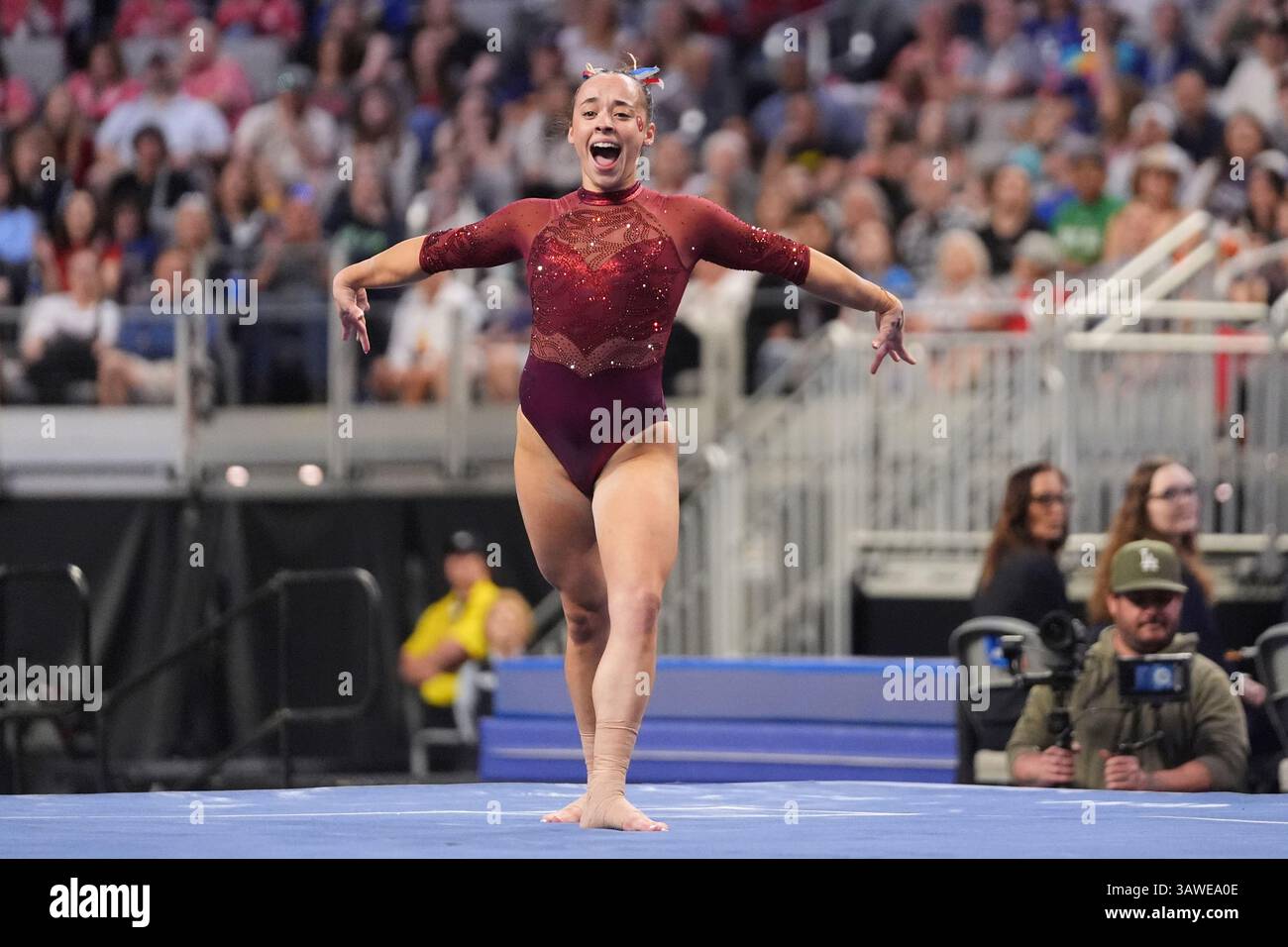 Oklahoma's Faith Torrez competes on the floor exercise during the NCAA ...