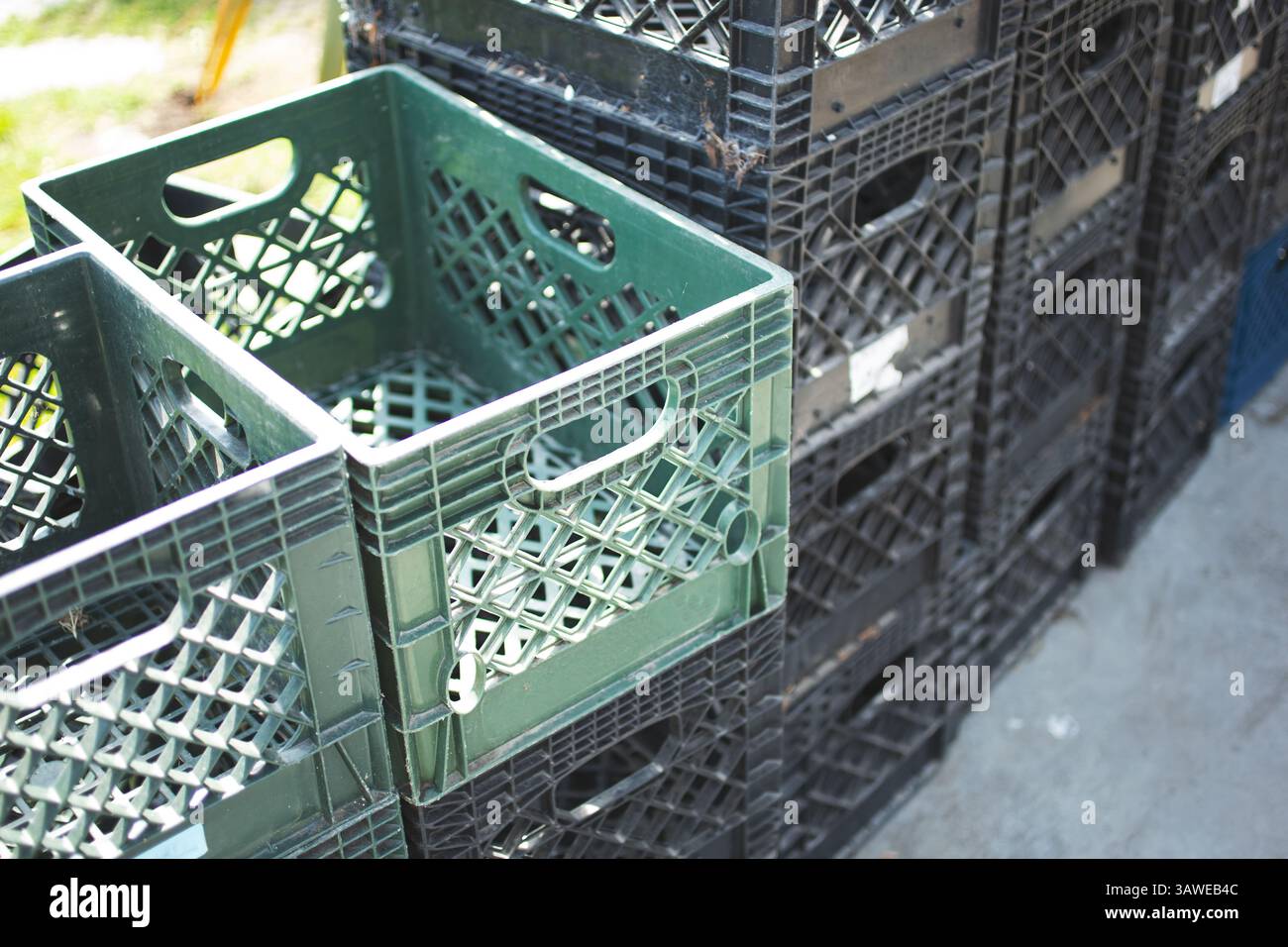 Heavy duty crate hi-res stock photography and images - Alamy