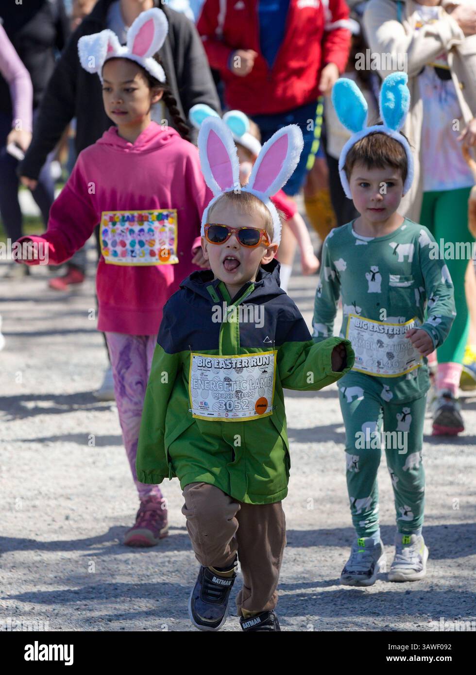 Vancouver, Canada. 19th Apr, 2025. Children take part in the Big Easter ...