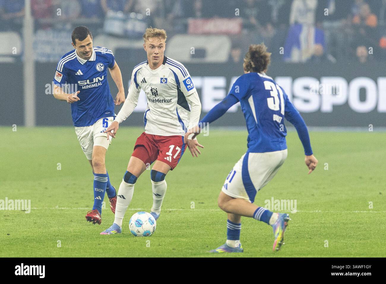 Gelsenkirchen, Deutschland. 19th Apr, 2025. Ron Schallenberg (FC Schalke 04, 6), Taylan Bulut ...